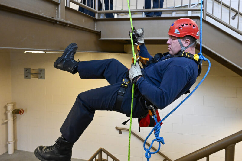 Advanced Technical High Angle Rope Rescue - Mehlville Fire Protection ...